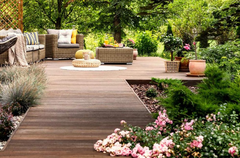 Les avantages d'une terrasse bien conçue pour votre espace extérieur ...